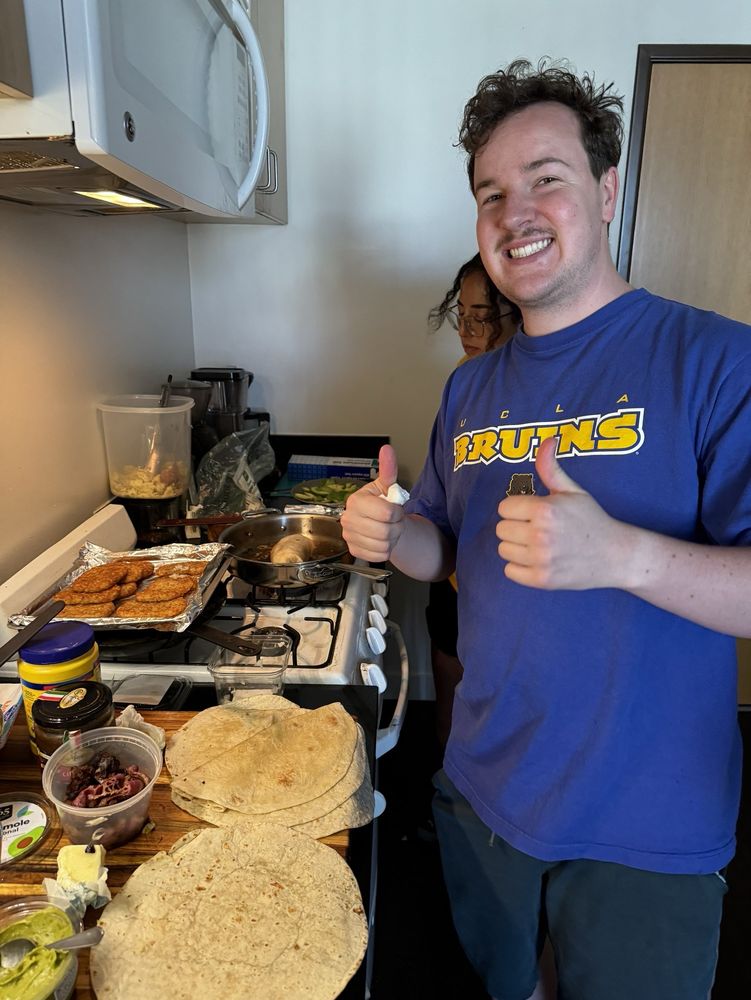 CAFE DE LA MIKE - Updated January 2026 - 13 Photos - 920 Weyburn Pl ...