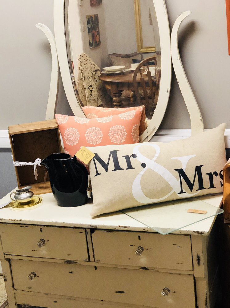 FRILL & THREADS - Updated September 2024 - 23 Photos - 745 S Main ...