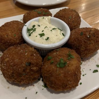 7 DEVILS WATERFRONT ALEHOUSE - Updated May 2025 - 302 Photos & 334 ...