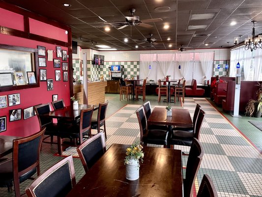 JEFFREY LAMPKIN’S COUNTRY BOY KITCHEN - Updated May 2025 - 57 Photos ...