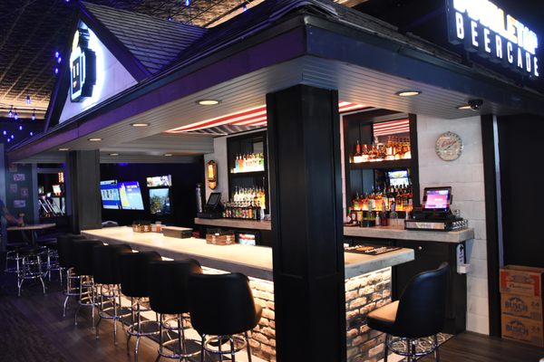 DOUBLE TAP BEERCADE - Updated July 2025 - 312 Main St, Cedar Falls ...