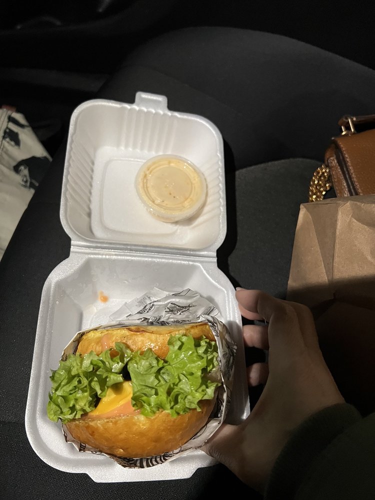 BURRA BURGER - Updated August 2024 - Erasmo Castellanos Q. 9508 ...