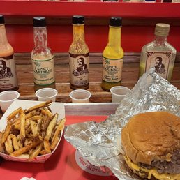 BUNS BURGER SHOP - Updated July 2025 - 327 Photos & 439 Reviews - Av ...