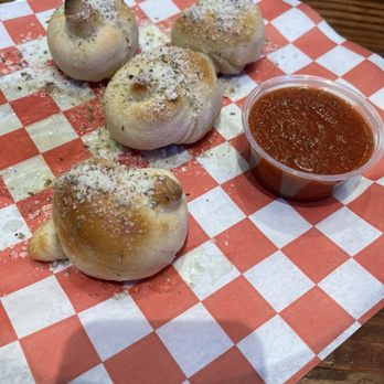 THE HEIGHTS PIZZERIA AND DRAFTHOUSE - Updated January 2025 - 54 Photos ...