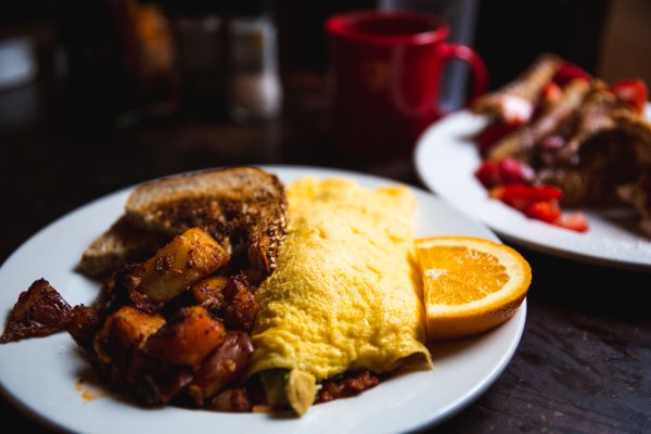 FAMOUS TOASTERY - Updated March 2025 - 273 Photos & 360 Reviews - 101 N ...