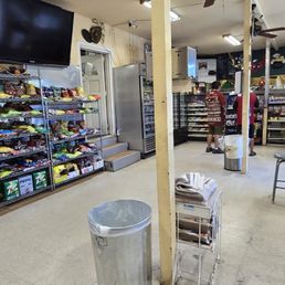 PRUNEDALE MARKET - Updated December 2025 - 469 Photos & 826 Reviews ...