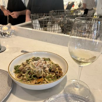 EASY BISTRO - Updated December 2025 - 212 Photos & 128 Reviews - 801 ...