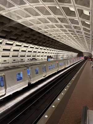 BALLSTON-MU METRO STATION - Updated November 2025 - 41 Photos & 35 ...