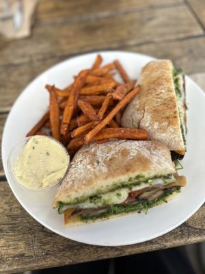 TICKLE TREE CAFE - Updated October 2024 - 906 Photos & 962 Reviews ...