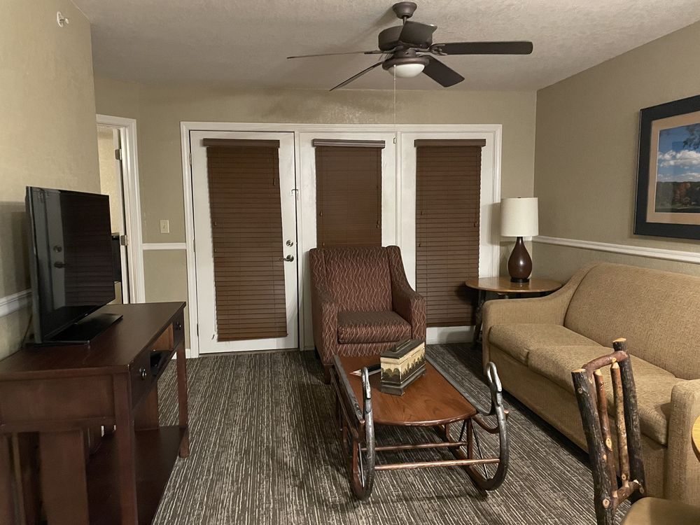 HOLIDAY INN CLUB VACATIONS OAK N SPRUCE RESORT - SOUTH LEE - Updated ...