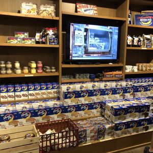 URBAN EMPORIUM - Updated August 2025 - 61 Photos & 16 Reviews - 260 ...