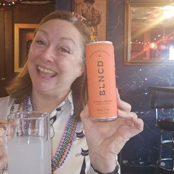 CHATTERBOX PUB - Updated May 2025 - 83 Photos & 244 Reviews - 2229 E ...