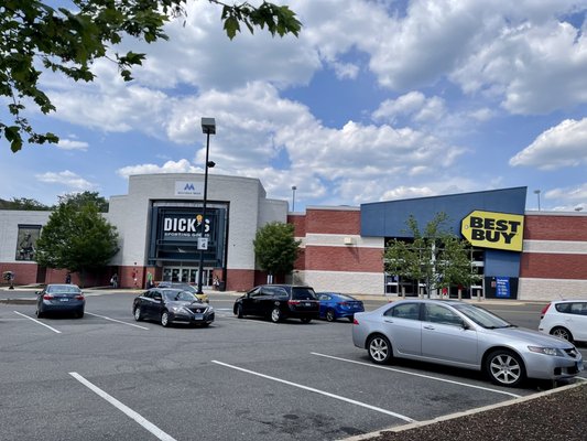 MERIDEN MALL - Updated December 2025 - 46 Photos & 36 Reviews - 470 ...