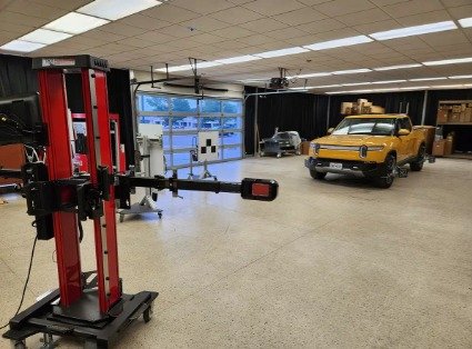 CAR CRAFT AUTO BODY CHESTERFIELD - Updated October 2025 - 36 Photos ...