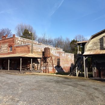 DAVIS GENERAL MERCHANDISE - Updated January 2026 - 14 Photos - 8940 Old ...