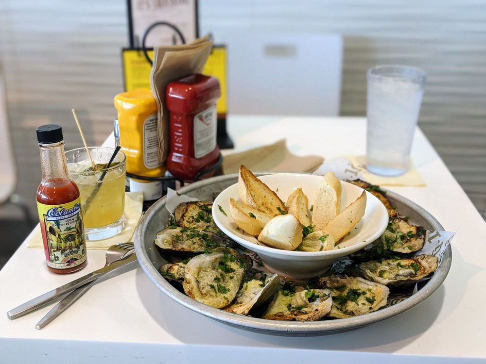 ULELE BAR - 84 Photos & 50 Reviews - 4100 George J Bean Pkwy, Tampa, FL ...