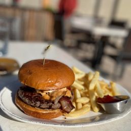 GARRÉ CAFE - Updated July 2025 - 300 Photos & 270 Reviews - 7986 Tesla ...