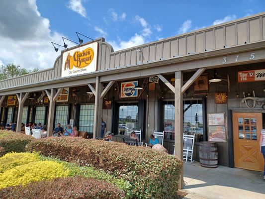 CRACKER BARREL OLD COUNTRY STORE - Updated July 2025 - 99 Photos & 119 ...