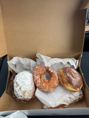 COUNTRY STYLE DONUTS - Updated July 2025 - 230 Photos & 337 Reviews ...