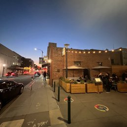 DOS BESOS - Updated December 2025 - 897 Photos & 381 Reviews - 99 Union ...