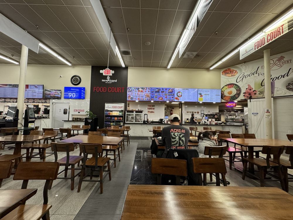 GOGI FRIENDS - Updated August 2025 - 23 Photos - 13069 Wisteria Dr ...