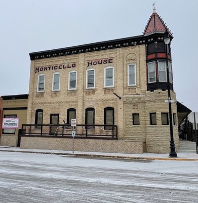 PINK HEIFER SALOON AND SMOKEHOUSE - Updated January 2026 - 17 Photos ...