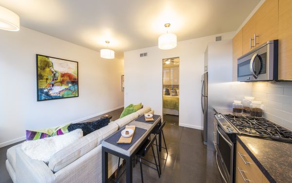 OLUME - Updated January 2026 - Request Information - 17 Photos - 1401 ...