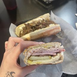 SMACKIN J’S DELI & GRILL - Updated June 2025 - 90 Photos & 65 Reviews ...