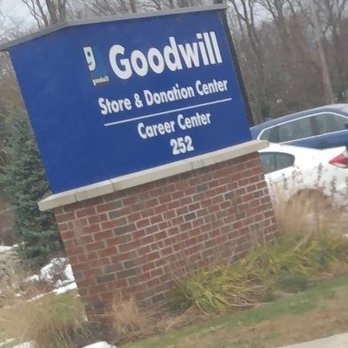 GOODWILL - Updated October 2025 - 15 Reviews - 252 Monroe Tpke, Monroe ...