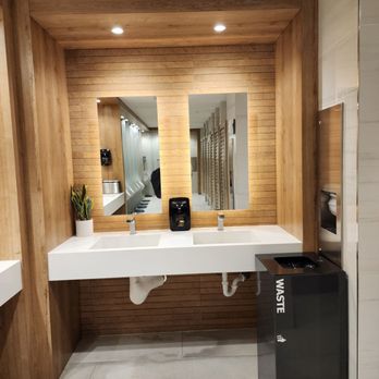 MIAMI INTERNATIONAL MERCHANDISE MART - Updated January 2026 - 77 Photos ...