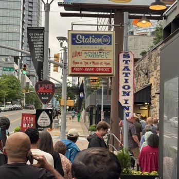 THE STATION INN - Updated May 2026 - 208 Photos & 273 Reviews - 402 ...