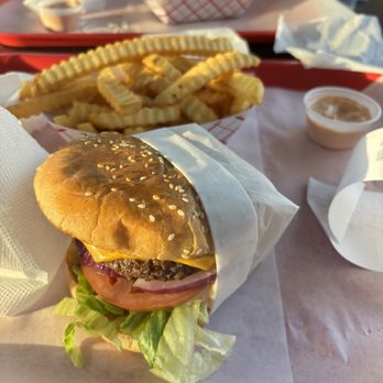 CALI BURGER - Updated August 2024 - 36 Photos & 22 Reviews - 3415 ...