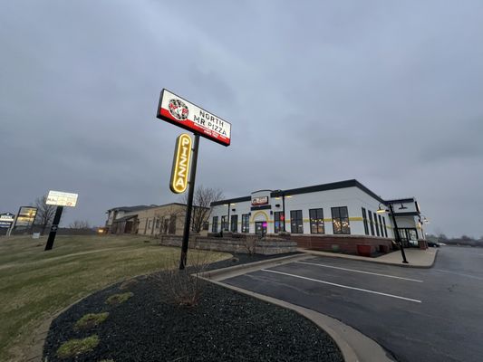 NORTH MR PIZZA - Updated December 2025 - 102 Photos & 91 Reviews - 4040 ...