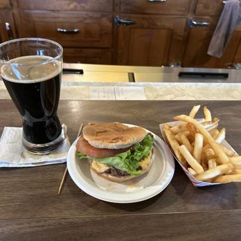 LIONS TAP FAMILY RESTAURANT - Updated September 2024 - 219 Photos & 495 ...