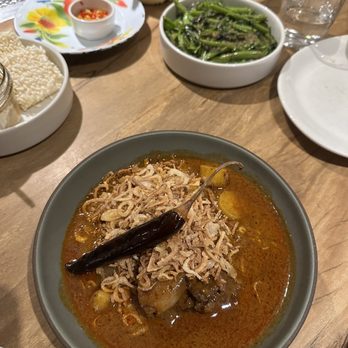 KIN KHAO - 5593 Photos & 2417 Reviews - 55 Cyril Magnin St, San ...
