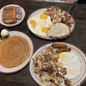 OAK TREE CAFE - Updated November 2025 - 6200 Oak Tree Blvd ...