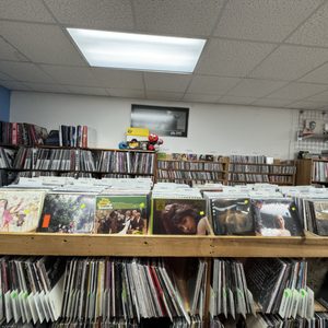 THE IU BOOKSTORE - Updated September 2025 - 900 E 7th St, Bloomington ...