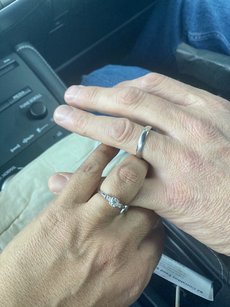 LA CACHE - Updated February 2025 - 27 Reviews - 218 Broad St, Nevada ...