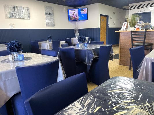 AT THE TABLE 2 - Updated February 2025 - 46 Photos & 28 Reviews - 4004 ...