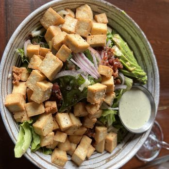 WHITE RABBIT GASTROPUB - Updated August 2024 - 680 Photos & 823 Reviews ...