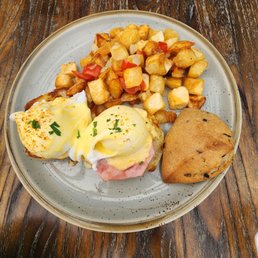 THE WINDMILL BISTRO - Updated May 2025 - 352 Photos & 419 Reviews ...