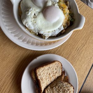 OAK TREE CAFE - Updated July 2025 - 6200 Oak Tree Blvd, Independence ...