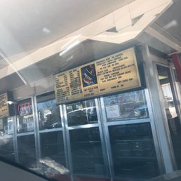 MUGS UP DRIVE IN - Updated July 2025 - 48 Photos & 116 Reviews - 700 E ...