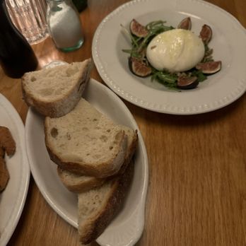 MATHEWS FOOD & DRINK - Updated December 2024 - 1078 Photos & 654 ...