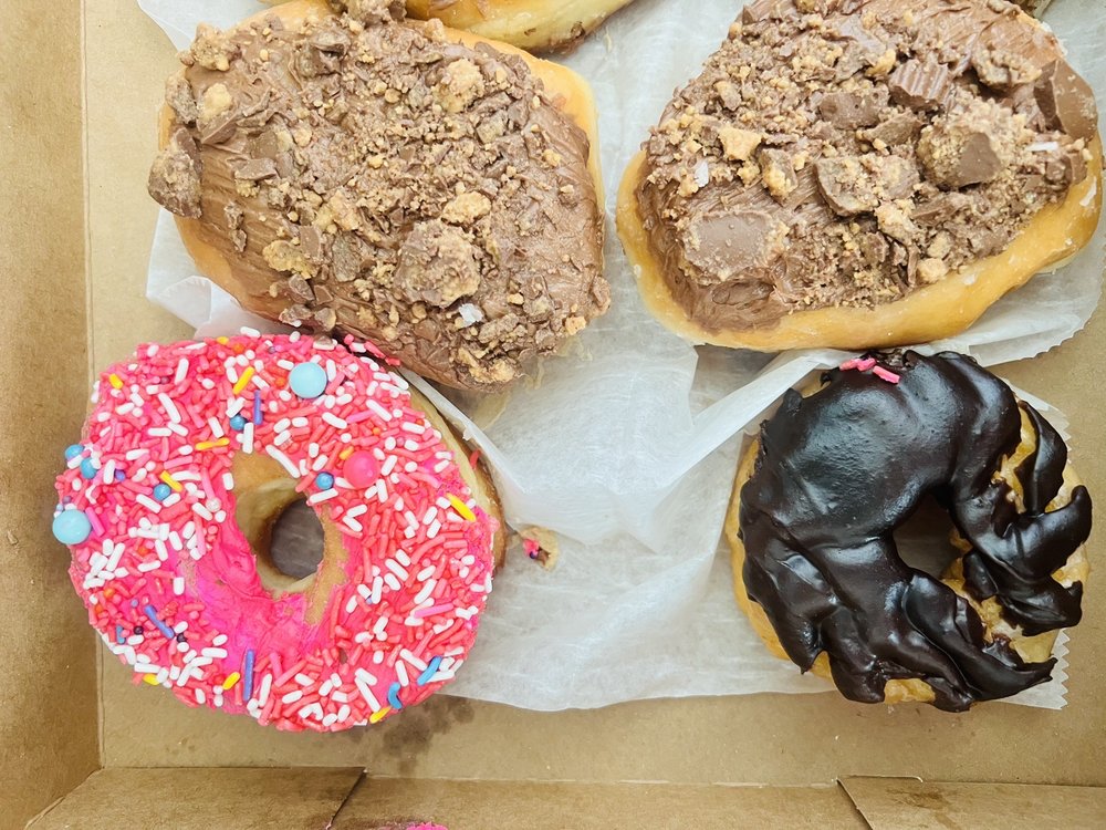 YUMMIES DONUTS & BBQ - Updated October 2025 - 86 Photos & 105 Reviews ...