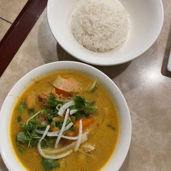 PHO VISTA - Updated July 2024 - 592 Photos & 1058 Reviews - 485 S ...