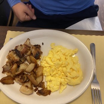 THE INBETWEEN CAFE - Updated October 2025 - 79 Photos & 170 Reviews ...