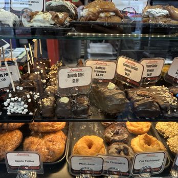 LEGENDARY DOUGHNUTS - Updated December 2025 - 294 Photos & 182 Reviews ...