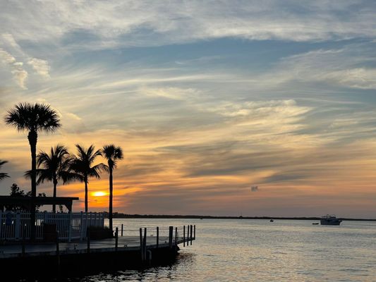 SUNDOWNERS - Updated April 2025 - 1267 Photos & 1122 Reviews - 103900 ...