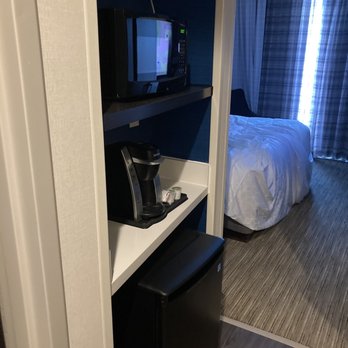 HOLIDAY INN EXPRESS & SUITES WOODSIDE QUEENS NYC - Updated October 2024 ...